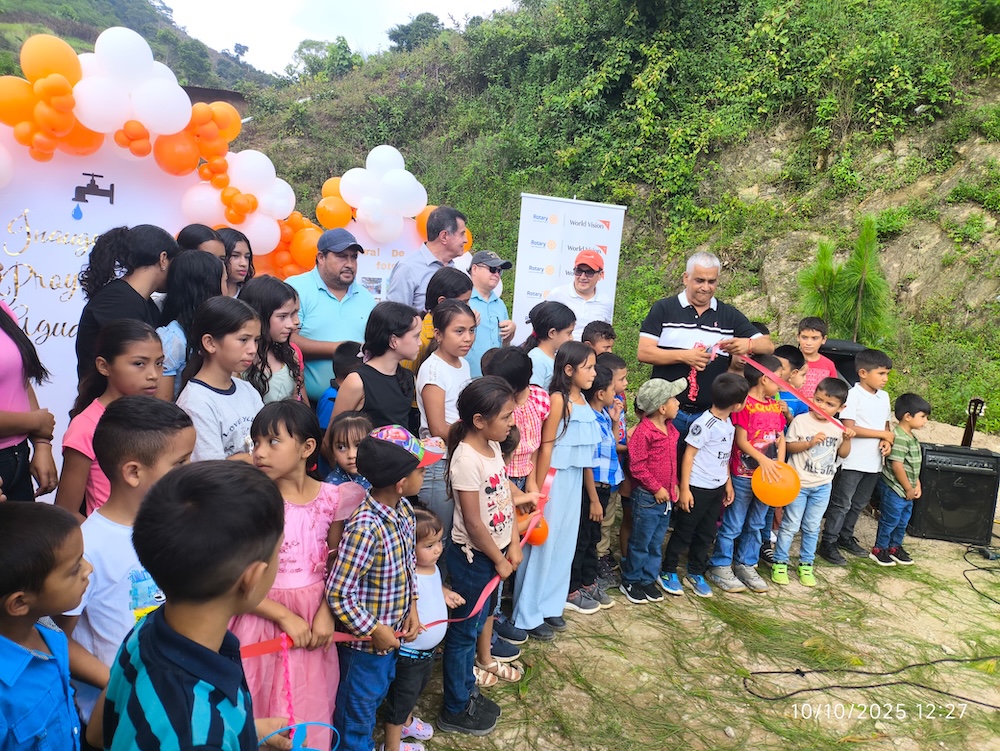 El agua transforma vidas en Copán - Revista - Rotary en el Corazón de ...